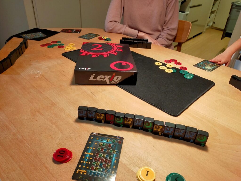 【レキシオ/ Lexio】ルール概要とレビュー：ボードゲーム家族 | 新！ボードゲーム家族